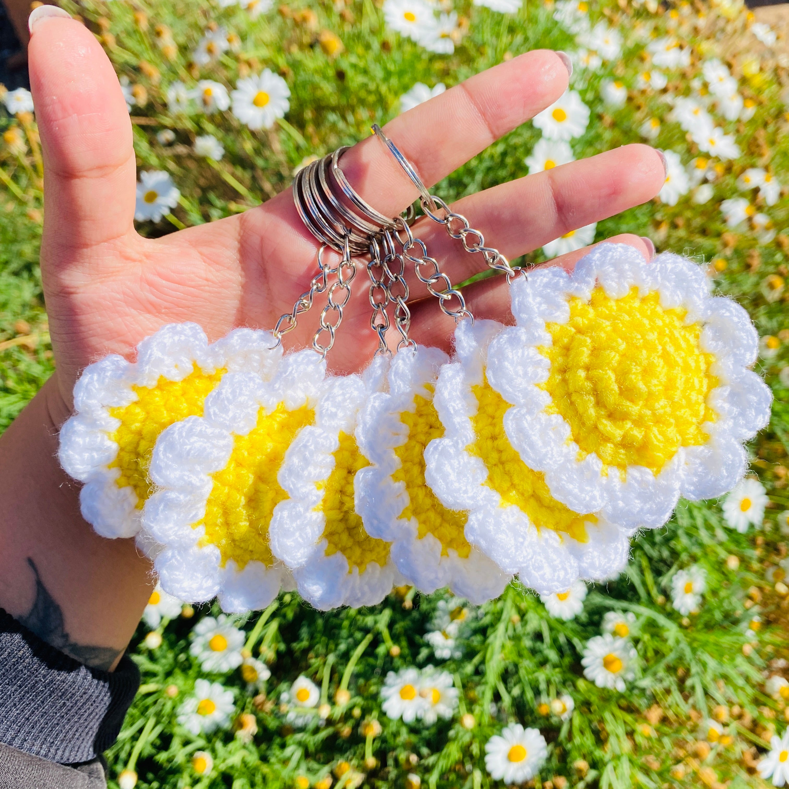 Llavero a crochet margarita 🌼 – Kobuki